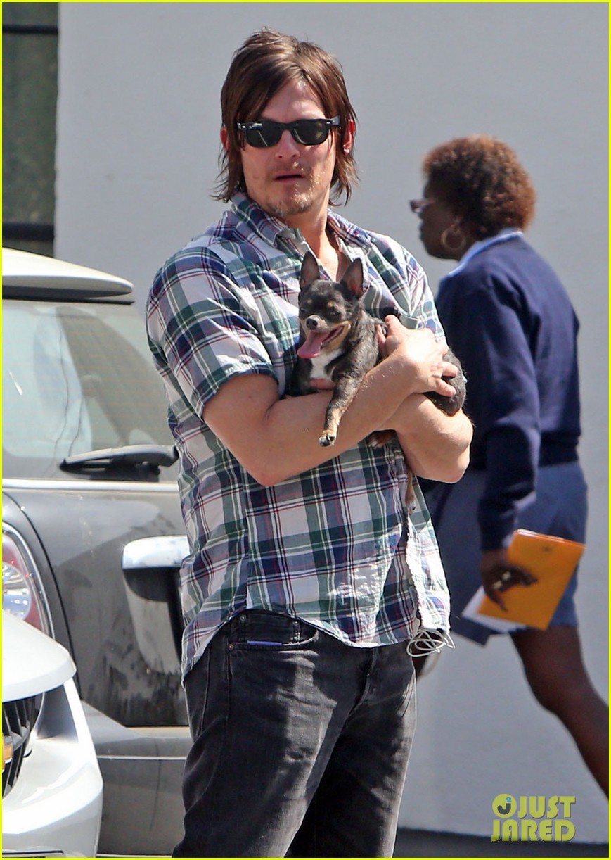 Norman Reedus: Win Signed 'Walking Dead' PS3 Game!: Photo 2835832 ...