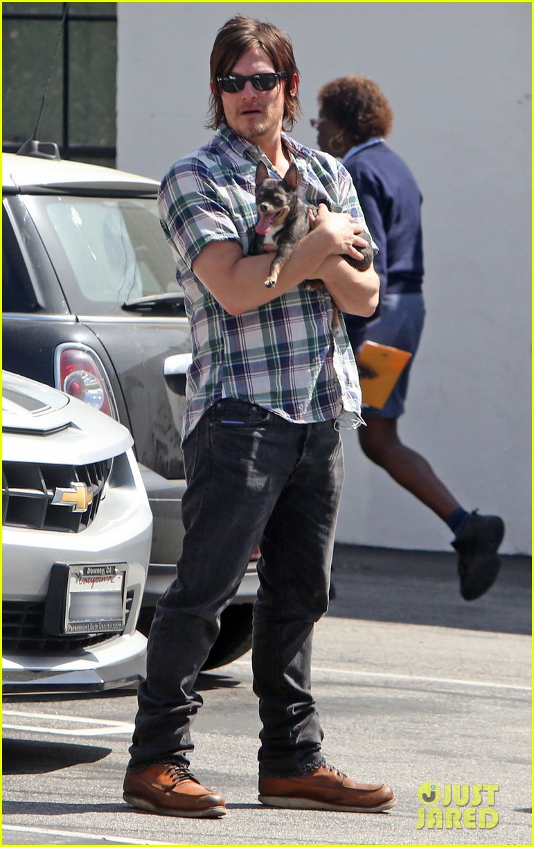 Norman Reedus: Win Signed 'Walking Dead' PS3 Game!: Photo 2835844 ...