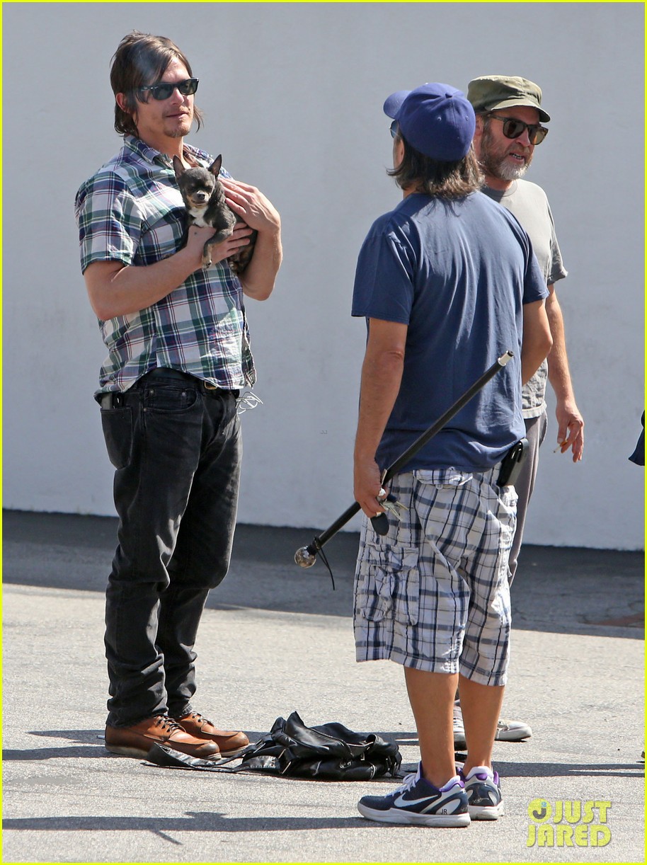 Norman Reedus: Win Signed 'Walking Dead' PS3 Game!: Photo 2835845 ...