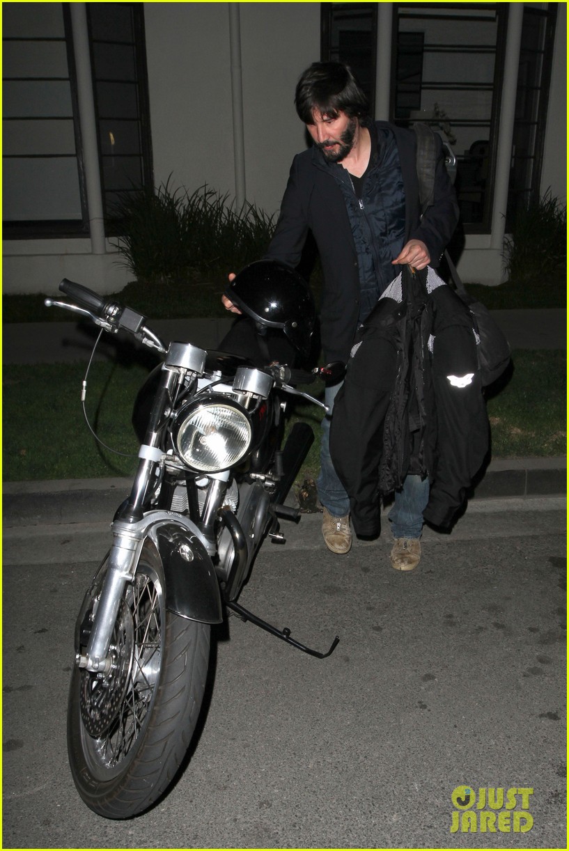 Keanu Reeves: 'Generation Um...' Trailer - Watch Now!: Photo 2834534 ...