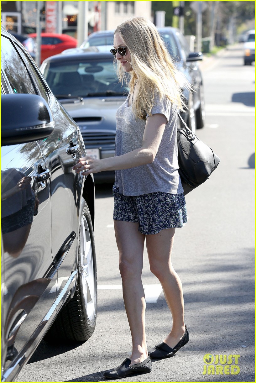 Amanda Seyfried: Milk Carton Kids 'Honey, Honey' Video Star!: Photo ...