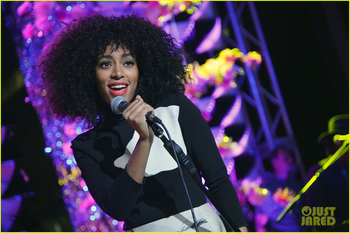 Solange Knowles: Armory Party Performer!: Photo 2826568 | Alexa Chung ...