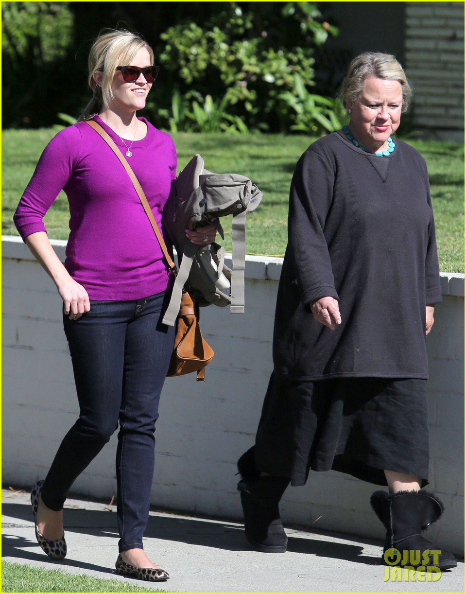 Reese Witherspoon: Full Family Outing!: Photo 2828105 | Celebrity ...