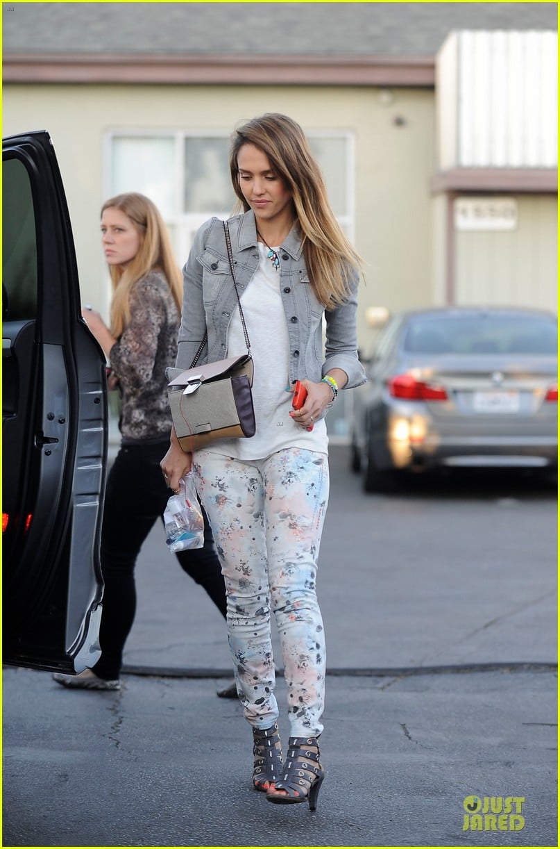 Jessica Alba: Commercial Filming in Santa Monica!: Photo 2856232 | Cash ...