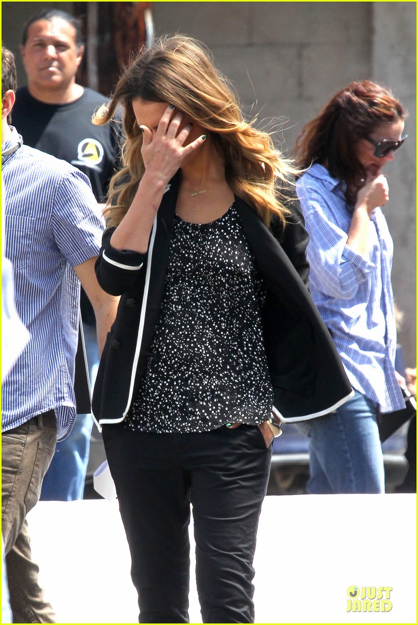 Photo: jessica alba commercial shooting in santa monica 28 | Photo ...