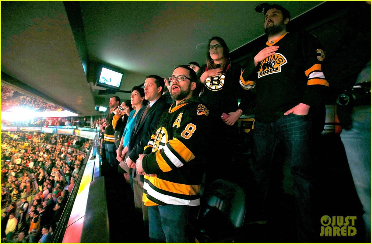 Boston Bruins: National Anthem Taken Over by Crowd (Video): Photo ...
