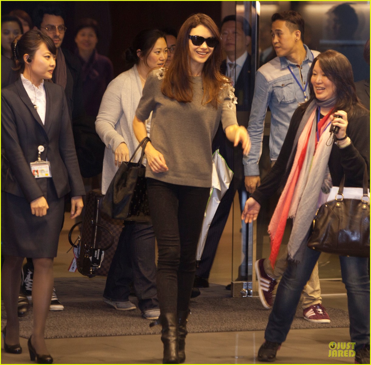 Tom Cruise: Ankle Injury from Kicking on 'Jack Reacher' Set: Photo ...