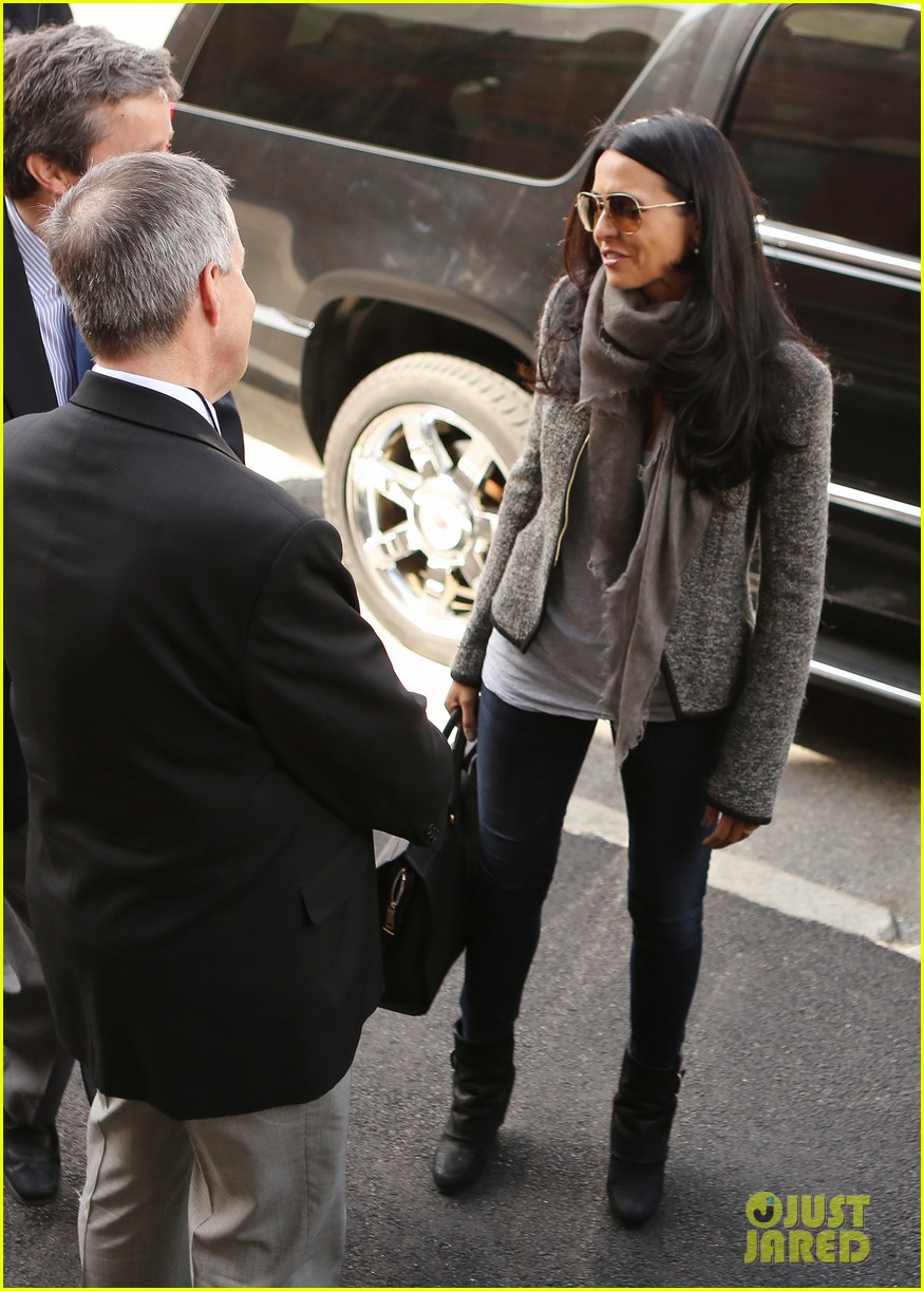 Matt Damon: Harvard Arts Medal Ceremony with Luciana!: Photo 2858216 ...