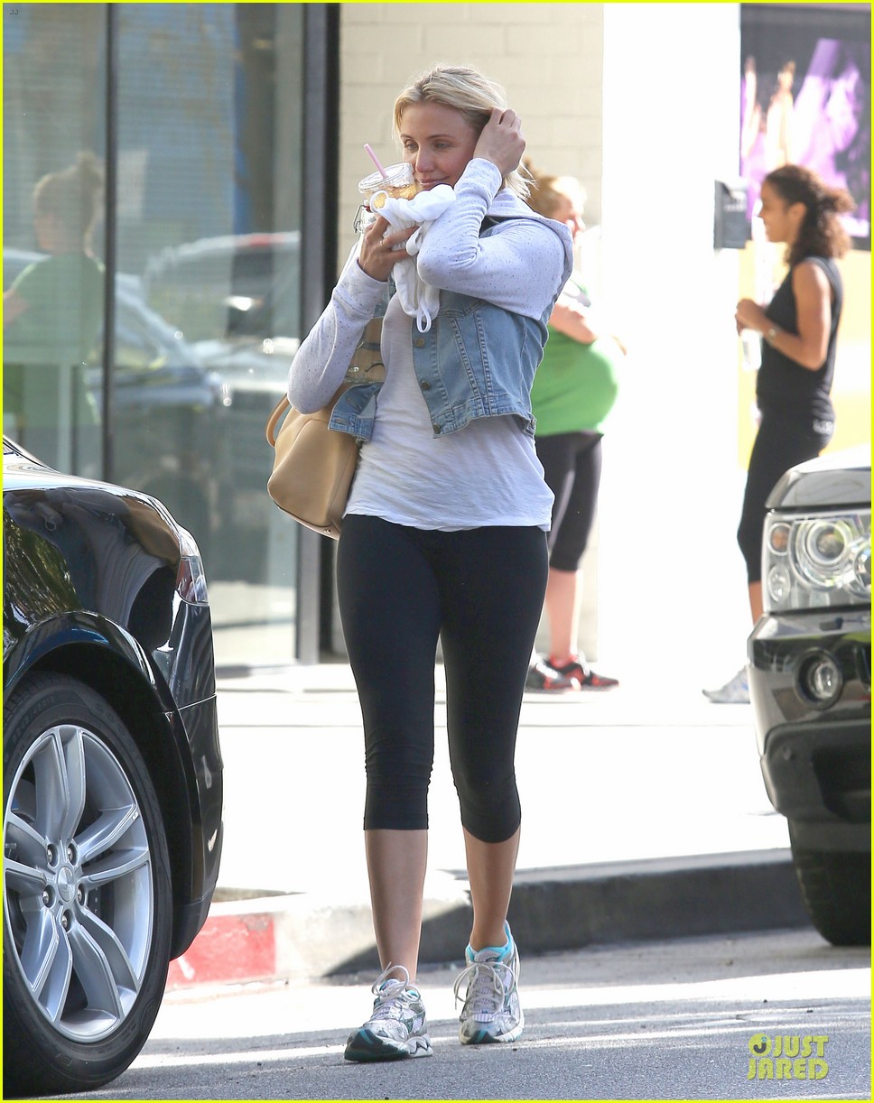 Cameron Diaz: Refreshing Gym Workout!: Photo 2845776 | Cameron Diaz ...