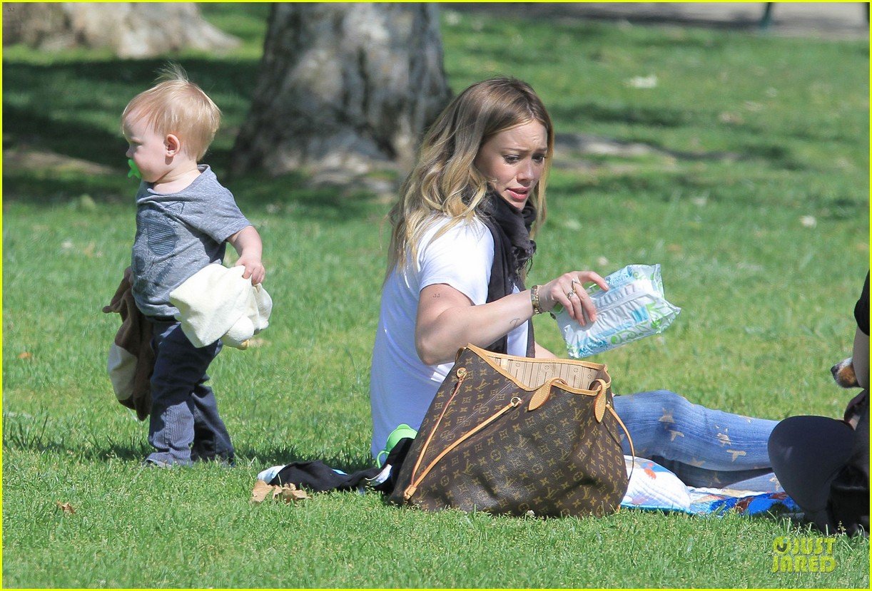 Hilary Duff: Ashton Kutcher's Love Interest on 'Two and a Half Men ...