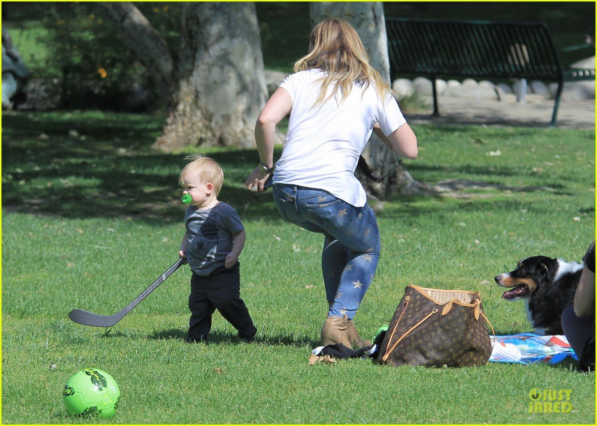 Hilary Duff: Ashton Kutcher's Love Interest on 'Two and a Half Men ...