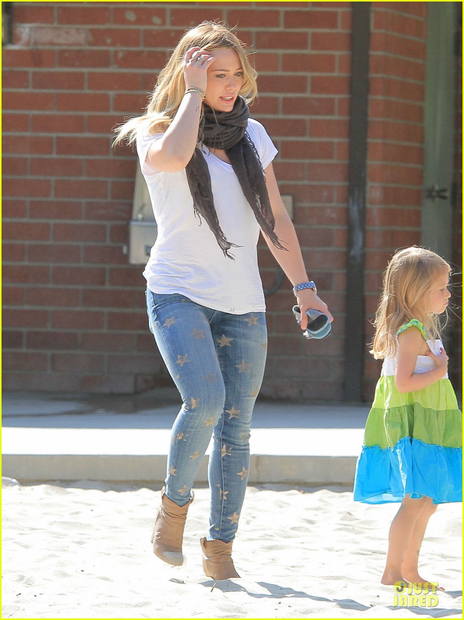 Hilary Duff: Ashton Kutcher's Love Interest on 'Two and a Half Men ...