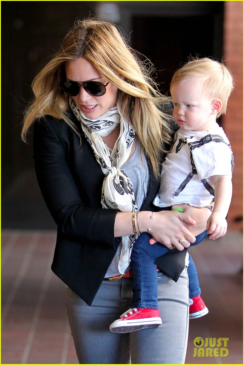 Hilary Duff: Luca Started Walking at Eleven Months!: Photo 2853580 ...