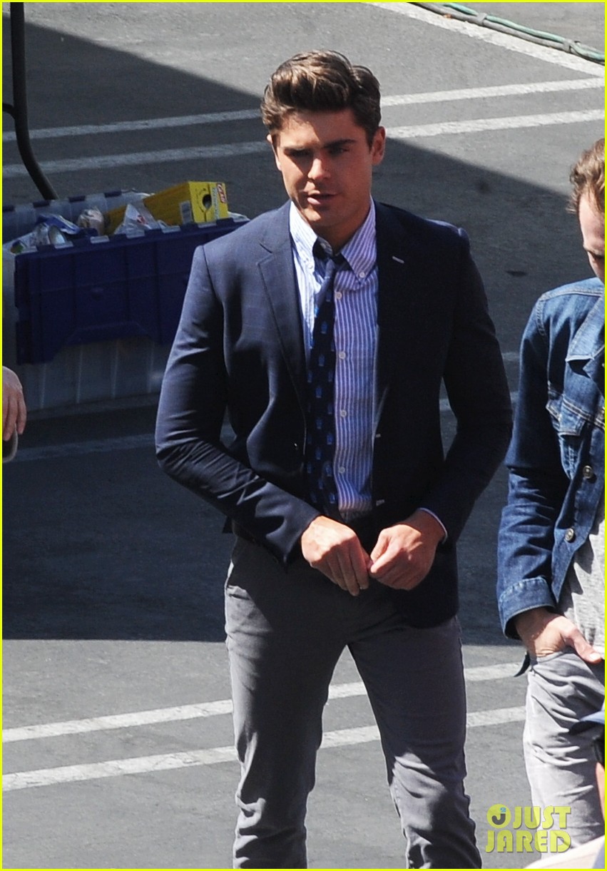 Zac Efron: Suit & Flip Flops on 'Townies' Set!: Photo 2845711 | Zac ...