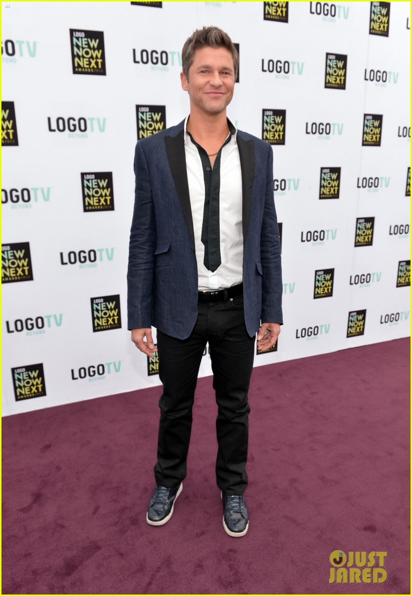 Chelsea Handler & Skylar Astin: NewNowNext Awards 2013!: Photo 2849438 ...