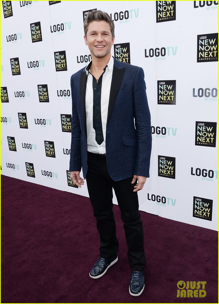 Chelsea Handler & Skylar Astin: NewNowNext Awards 2013!: Photo 2849439 ...