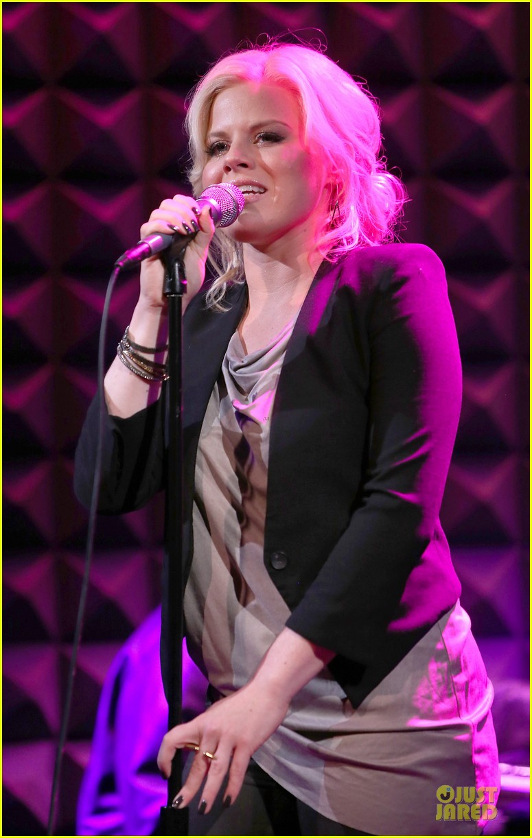 Megan Hilty: Joe's Pub Showcase!: Photo 2856989 | Megan Hilty Photos ...