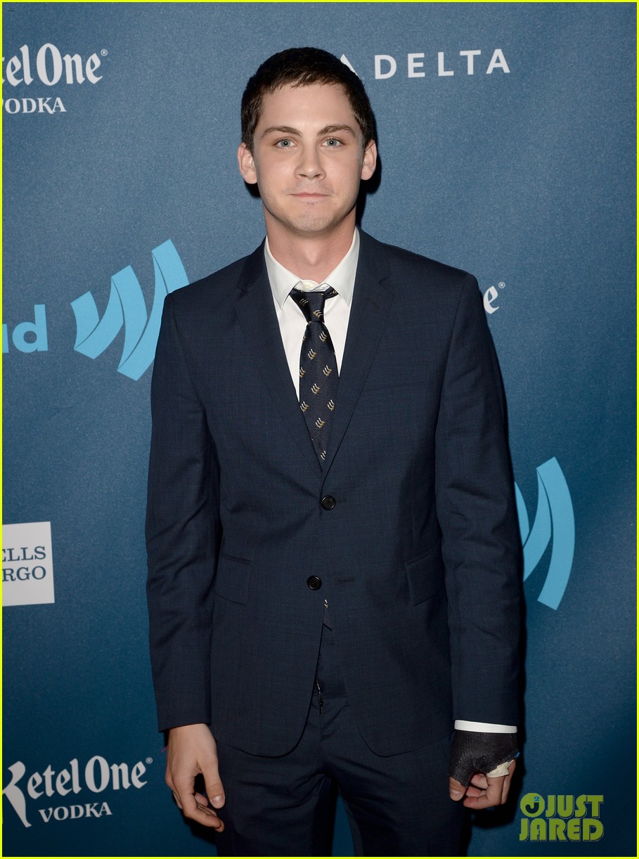 Logan Lerman & Mae Whitman - GLAAD Media Awards 2013: Photo 2854411 ...