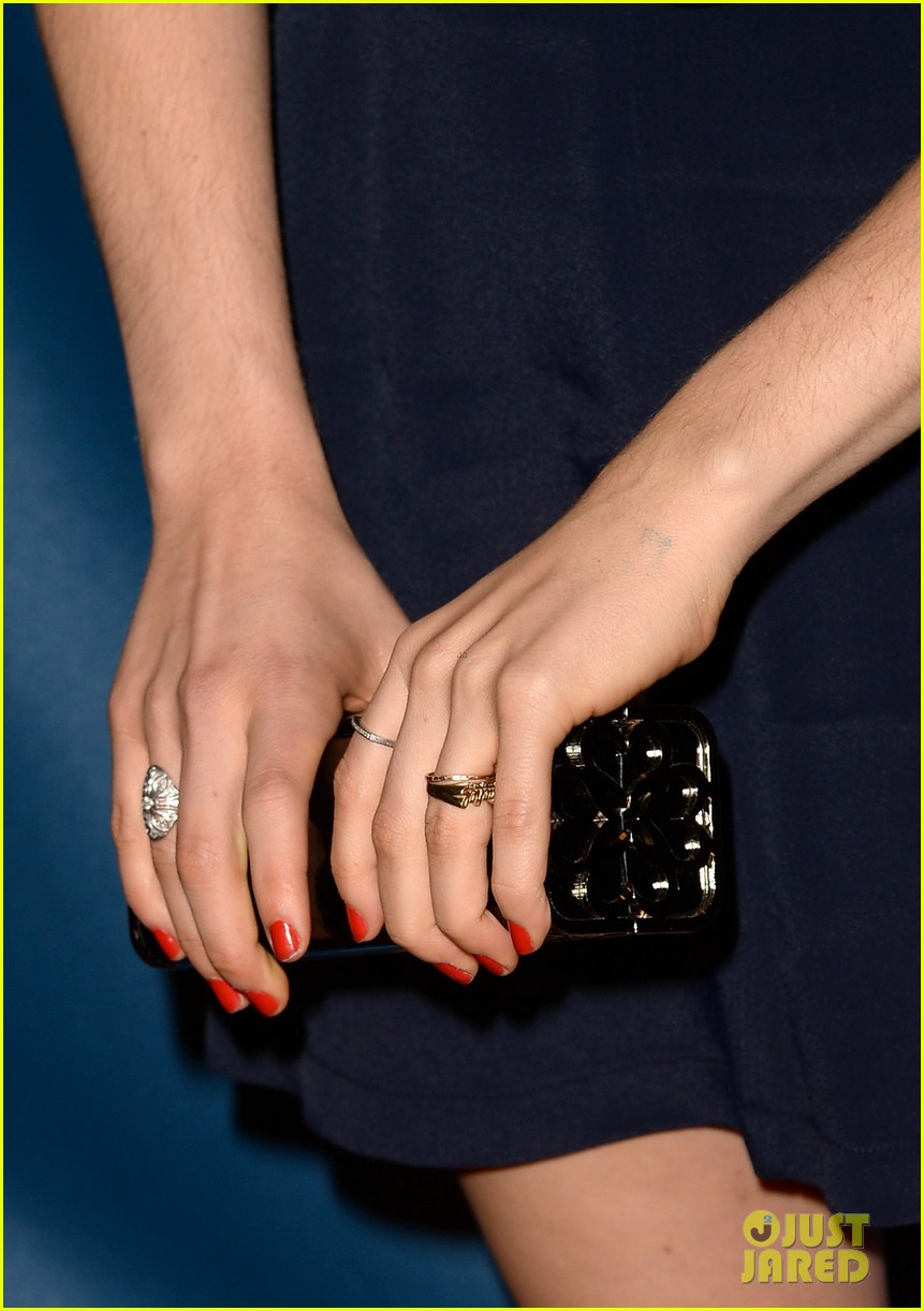 Logan Lerman & Mae Whitman - GLAAD Media Awards 2013: Photo 2854417 ...