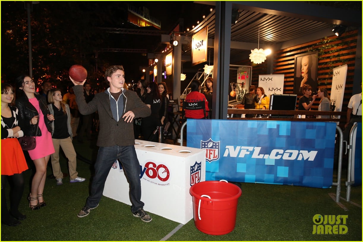 Max Greenfield & Chord Overstreet: City Year Los Angeles Fundraiser ...