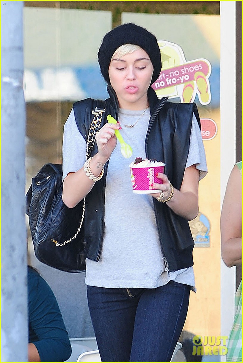 Miley Cyrus: It 'Seems Right' To Wear My Engagement Ring: Photo 2860290 ...