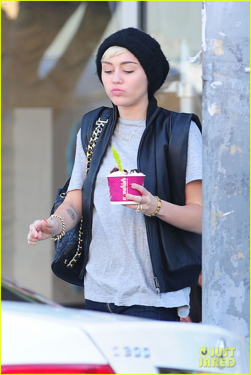 Miley Cyrus: It 'Seems Right' To Wear My Engagement Ring: Photo 2860292 ...