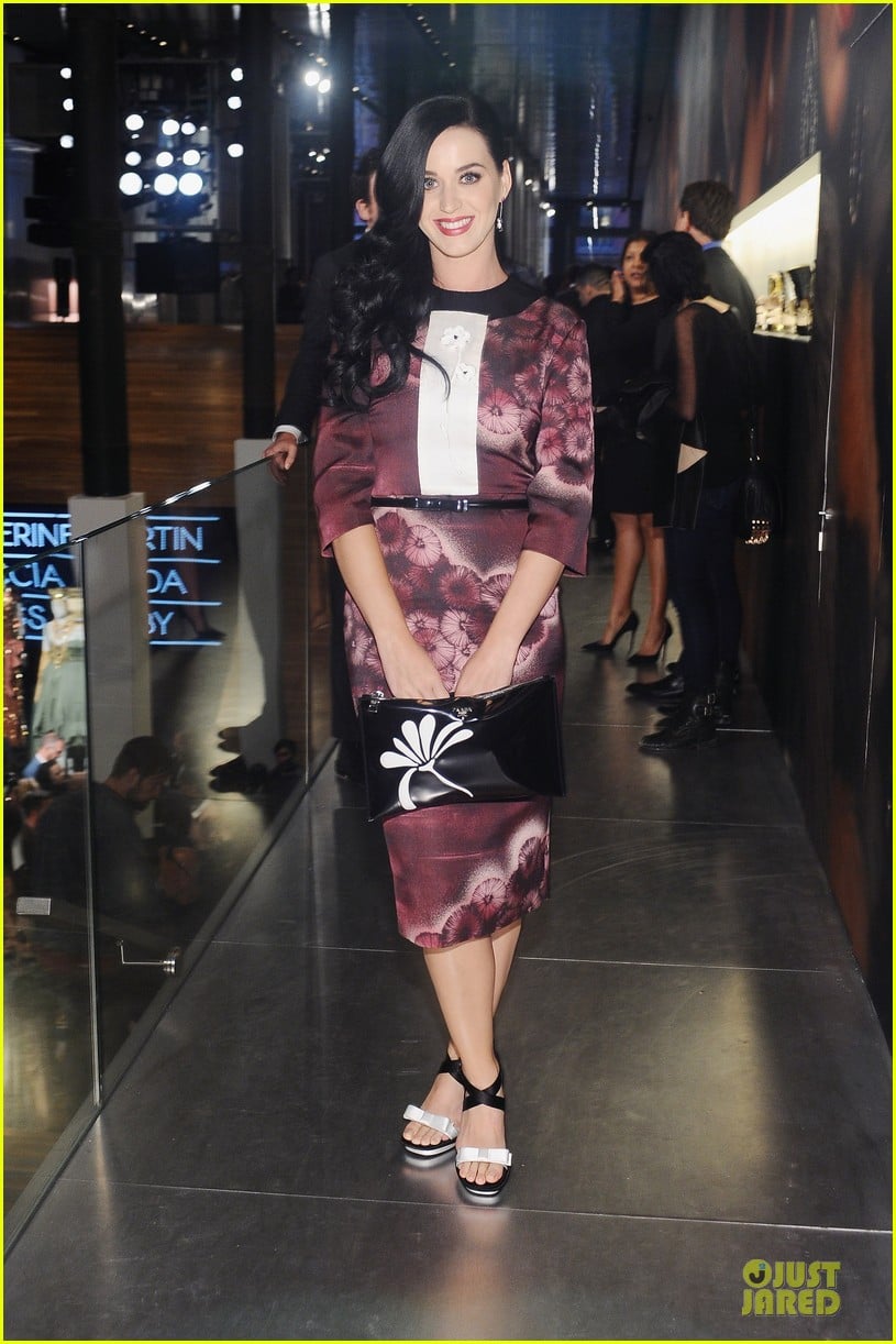 Katy Perry & Isla Fisher: Gatsby Opening Cocktail Party!: Photo 2861472 ...