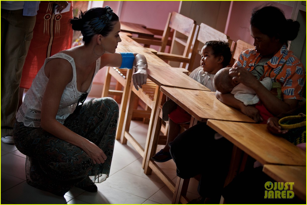 Katy Perry: Madagascar Visit for UNICEF!: Photo 2845528 | Katy Perry ...