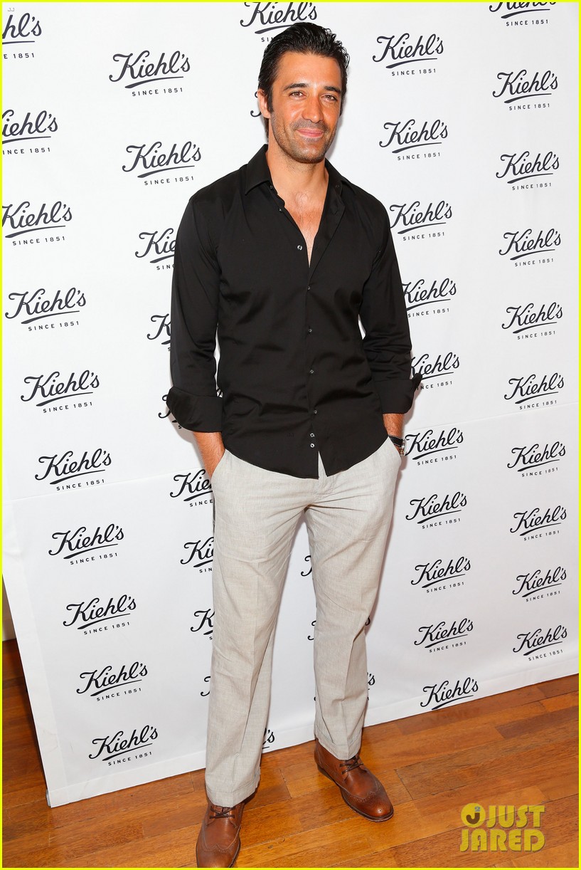 Zachary Quinto & AnnaSophia Robb: Kiehl's Environmental Launch: Photo ...
