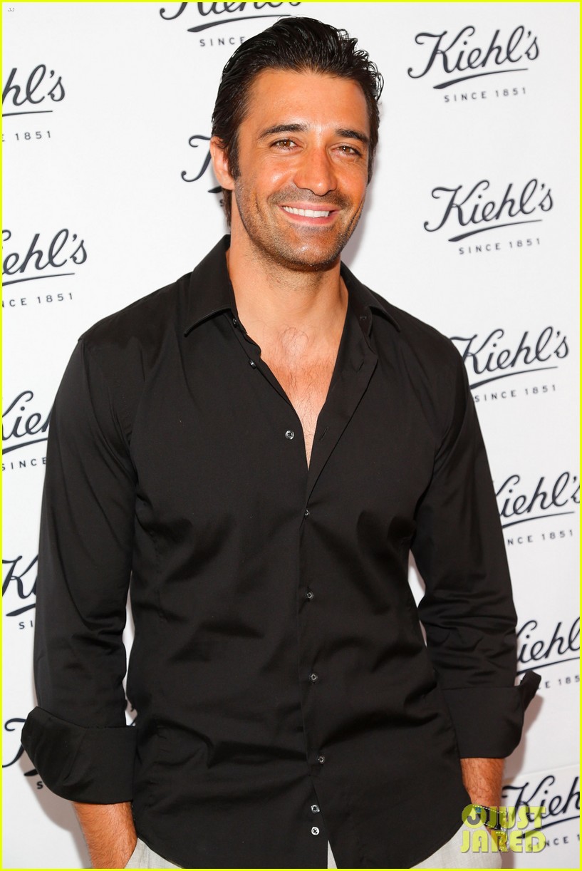 Zachary Quinto & AnnaSophia Robb: Kiehl's Environmental Launch: Photo ...