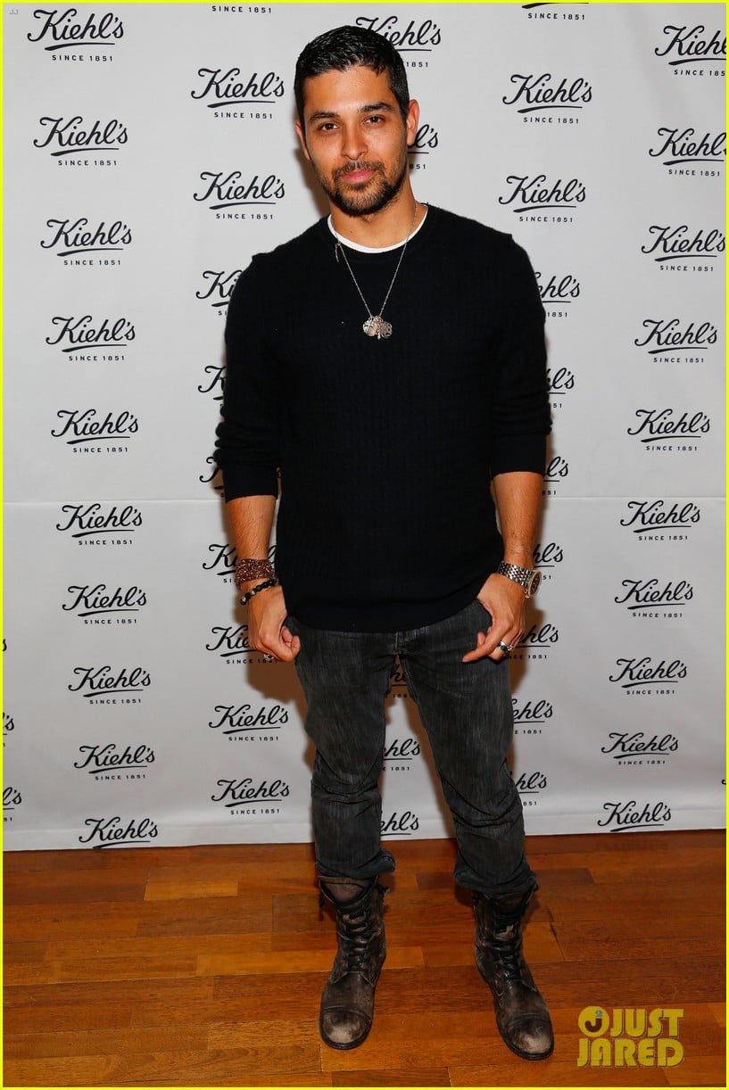 Zachary Quinto & AnnaSophia Robb: Kiehl's Environmental Launch: Photo ...