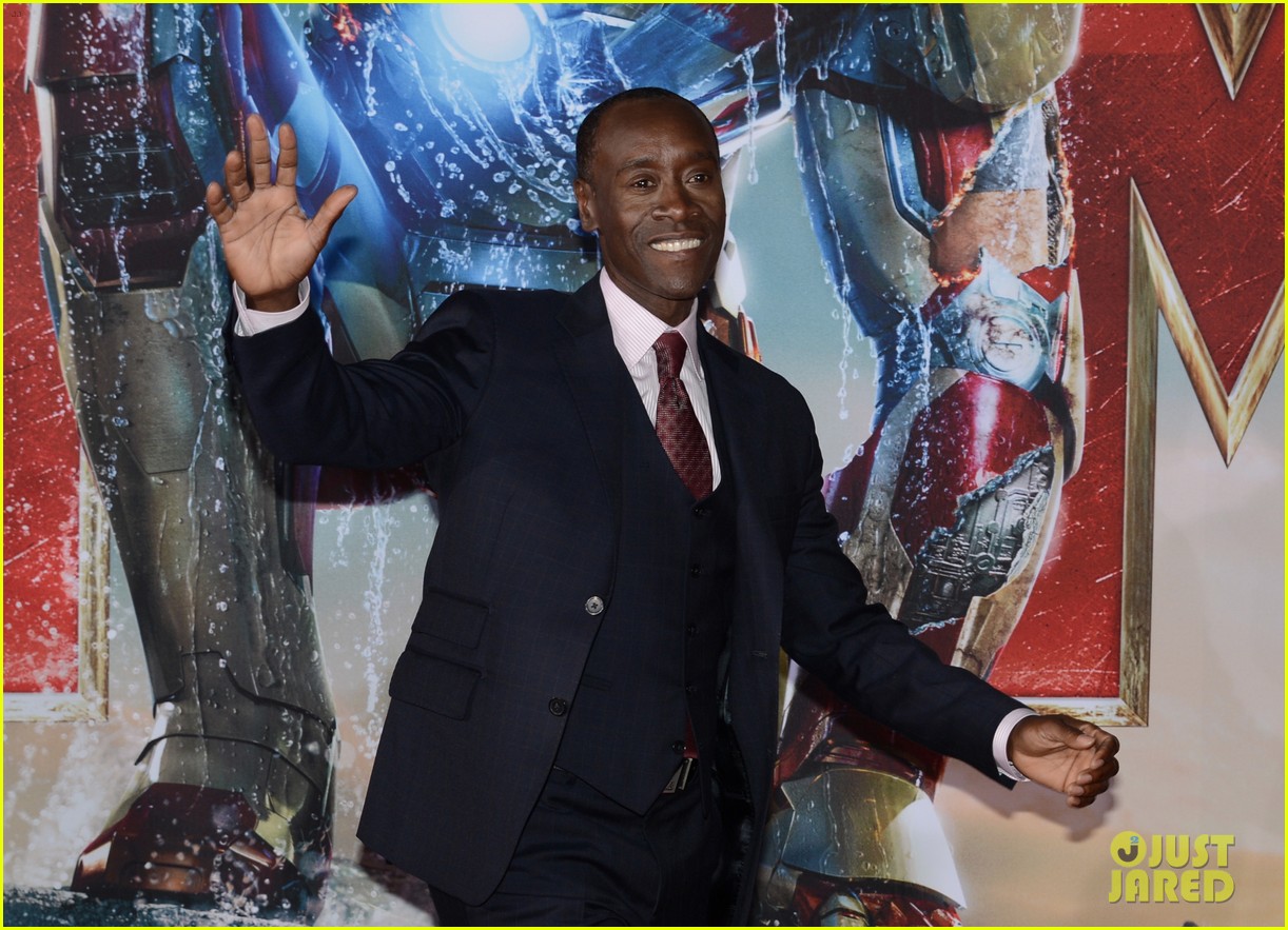 Robert Downey Jr. & Guy Pearce: 'Iron Man 3' Premiere!: Photo 2857589 ...