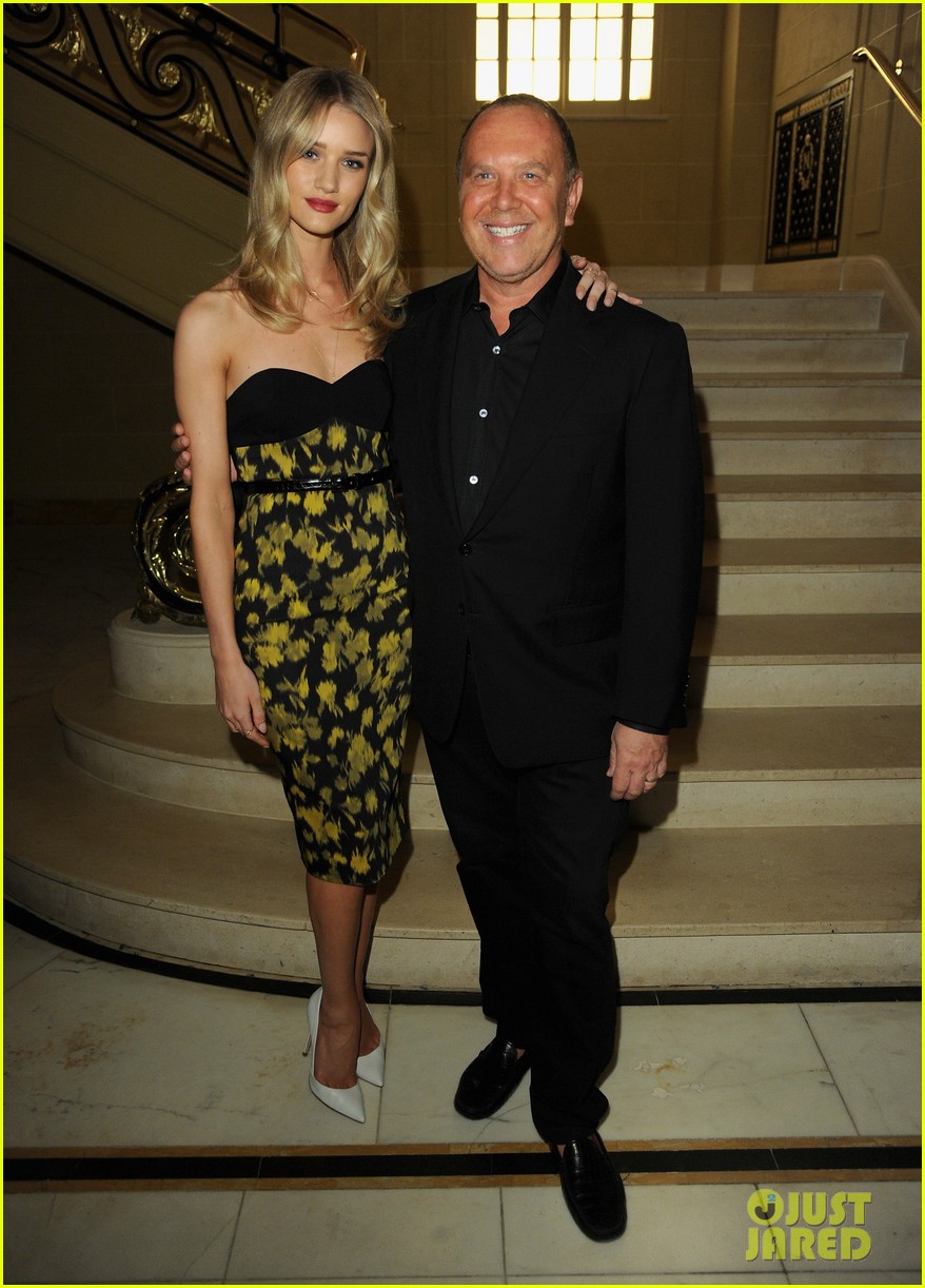 Rosie Huntington-Whiteley & Samantha Barks: Vogue Dinner!: Photo ...