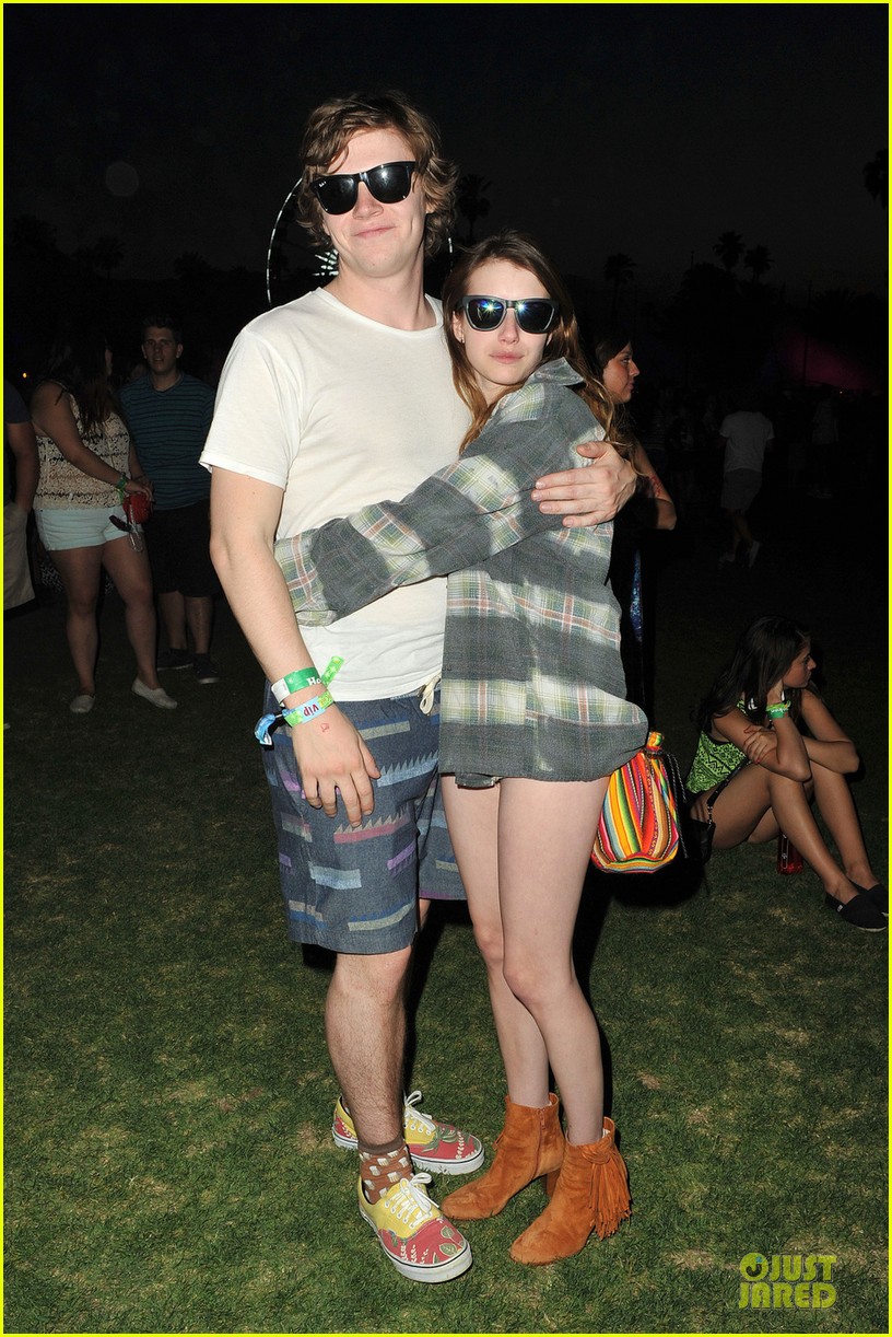 Emma Roberts & Evan Peters: Coachella Cuddling Couple!: Photo 2848867 ...