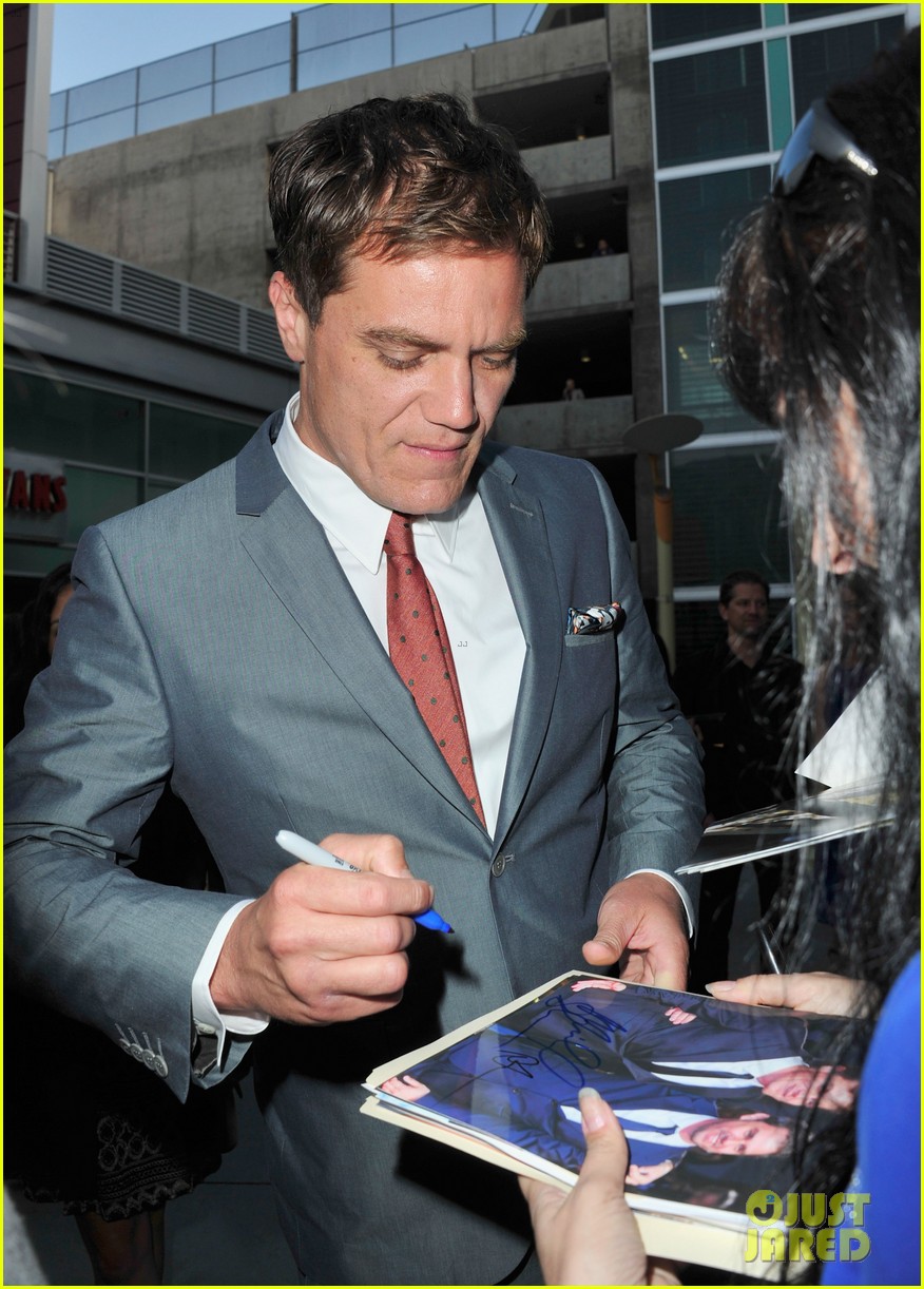 Gerard Butler & Winona Ryder: 'The Iceman' Premiere!: Photo 2856336 ...