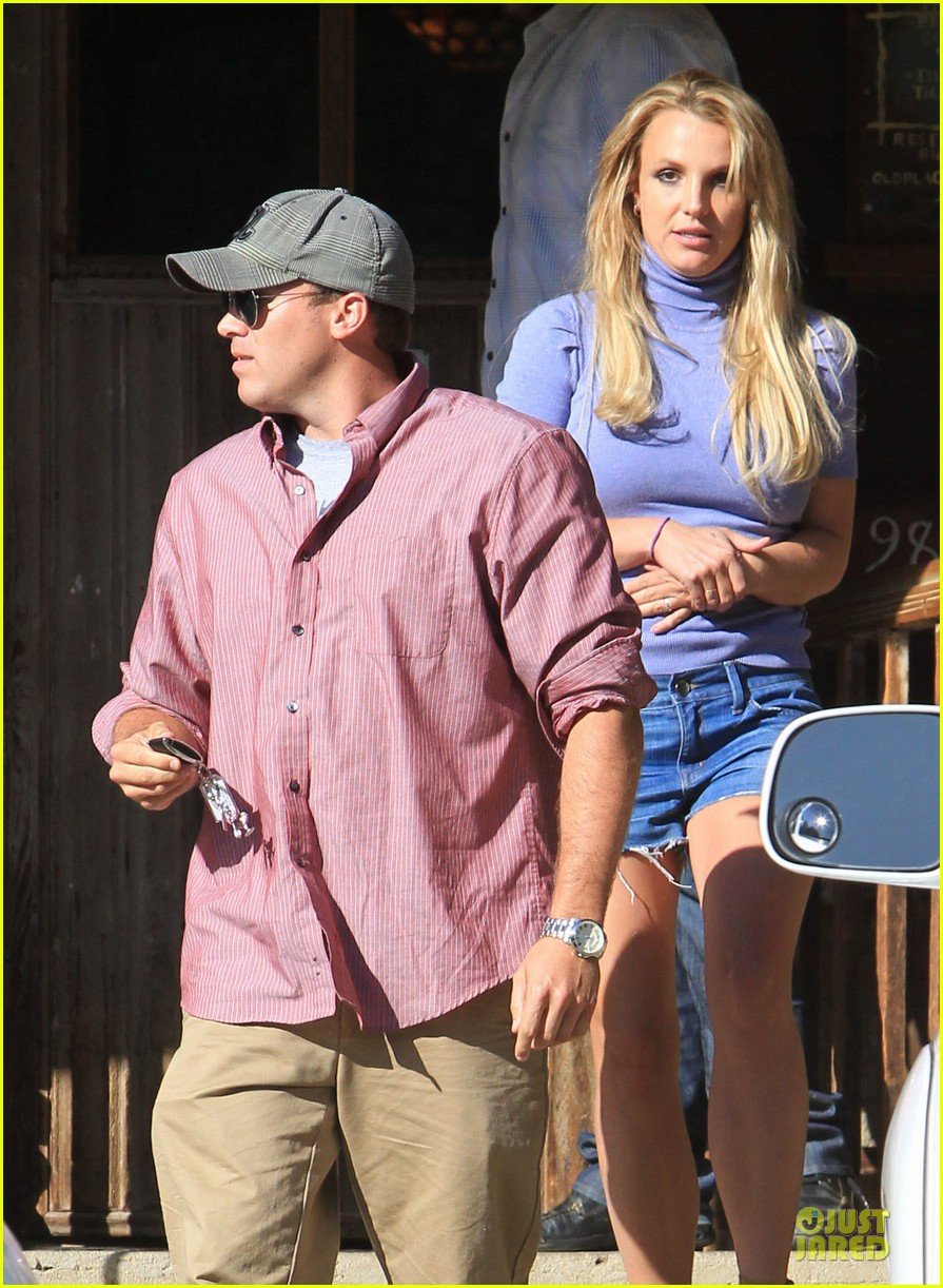 Britney Spears & David Lucado: Old Place Cornell Couple!: Photo 2858437 ...