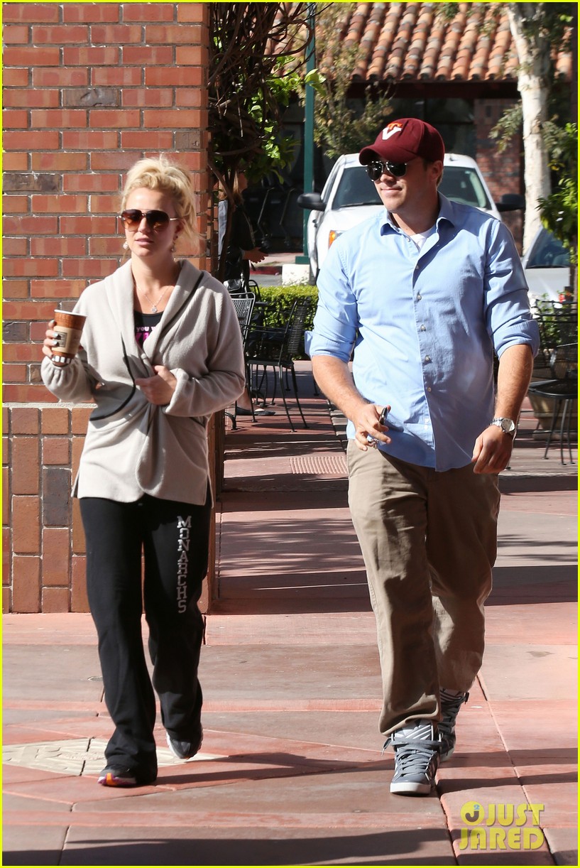 Britney Spears & David Lucado: Breakfast & Shopping Day!: Photo 2858068 ...