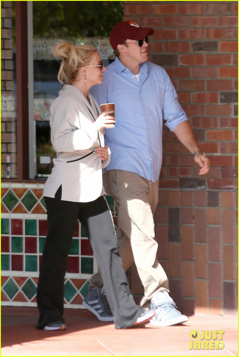 Britney Spears & David Lucado: Breakfast & Shopping Day!: Photo 2858071 ...