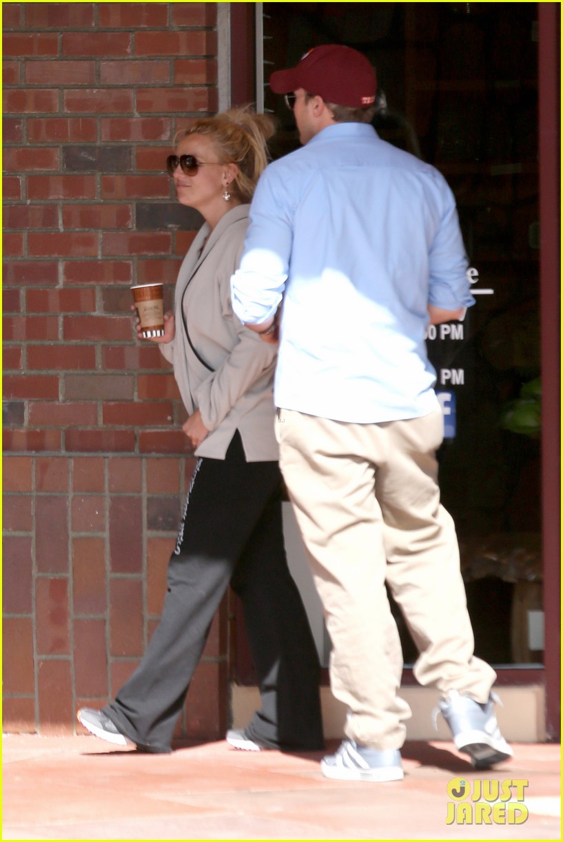 Britney Spears & David Lucado: Breakfast & Shopping Day!: Photo 2858072 ...