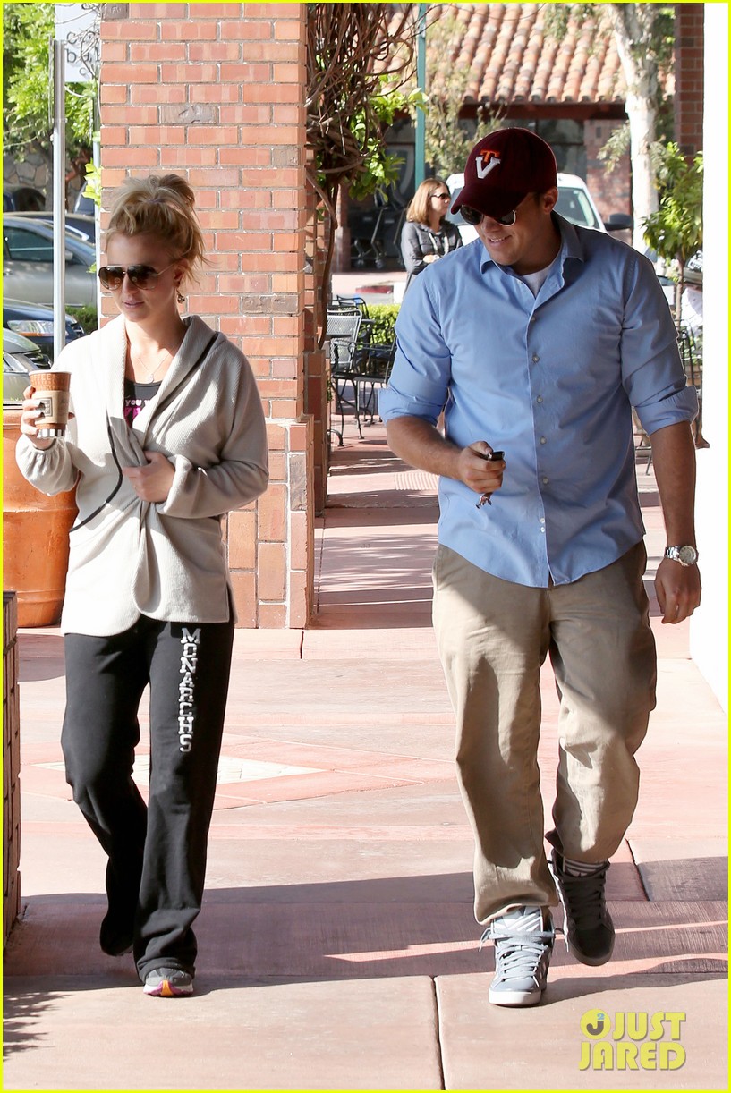 Britney Spears & David Lucado: Breakfast & Shopping Day!: Photo 2858077 ...