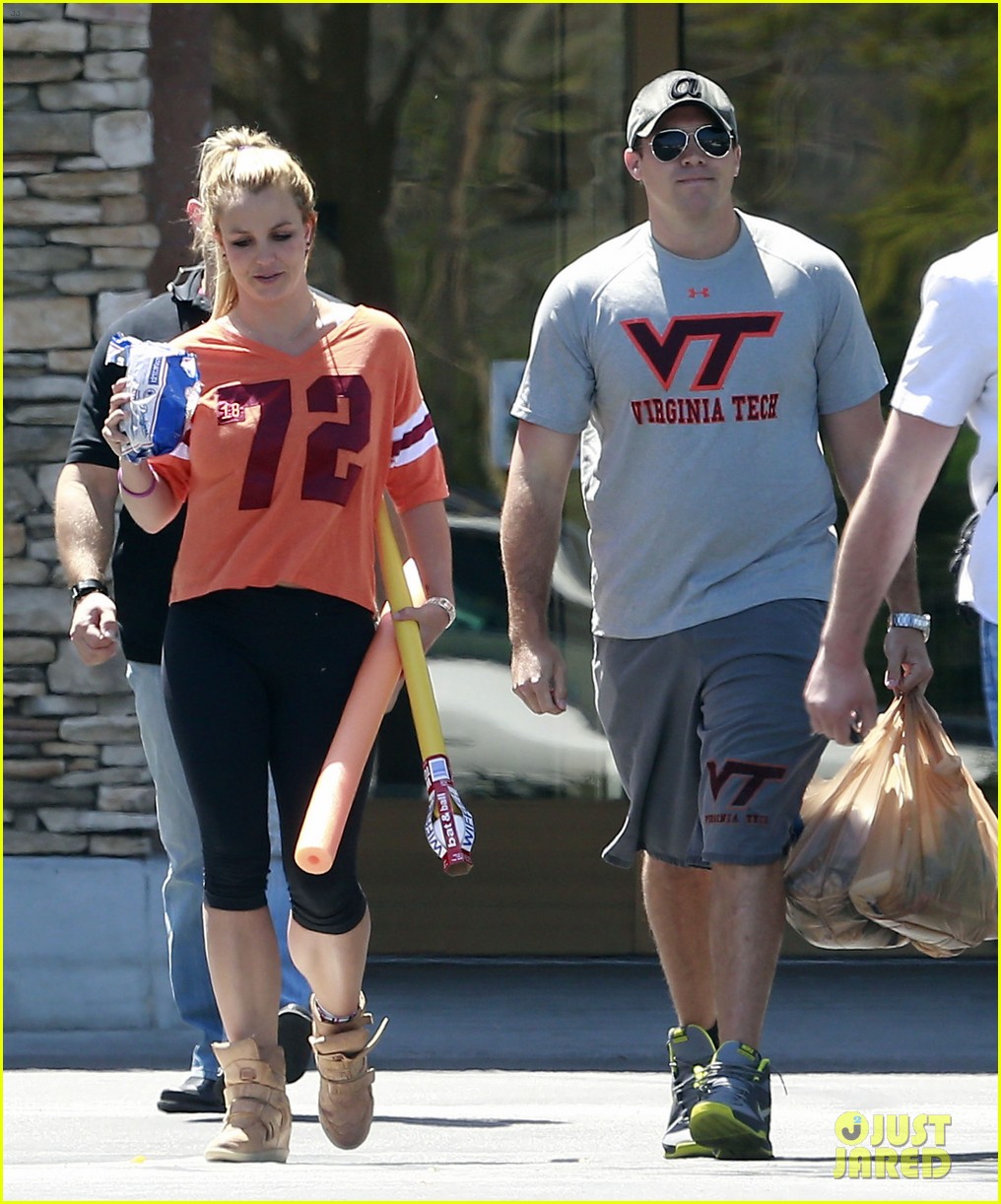 Britney Spears & David Lucado: Grocery Shoppers!: Photo 2847846 ...