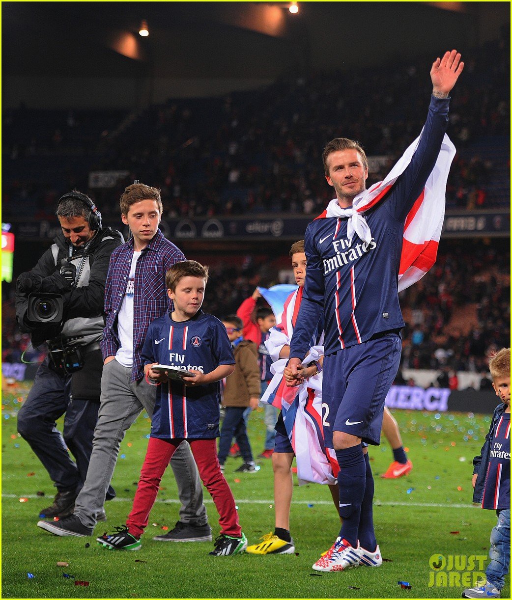David Beckham Celebrates Last Soccer Game with Family!: Photo 2873278 ...