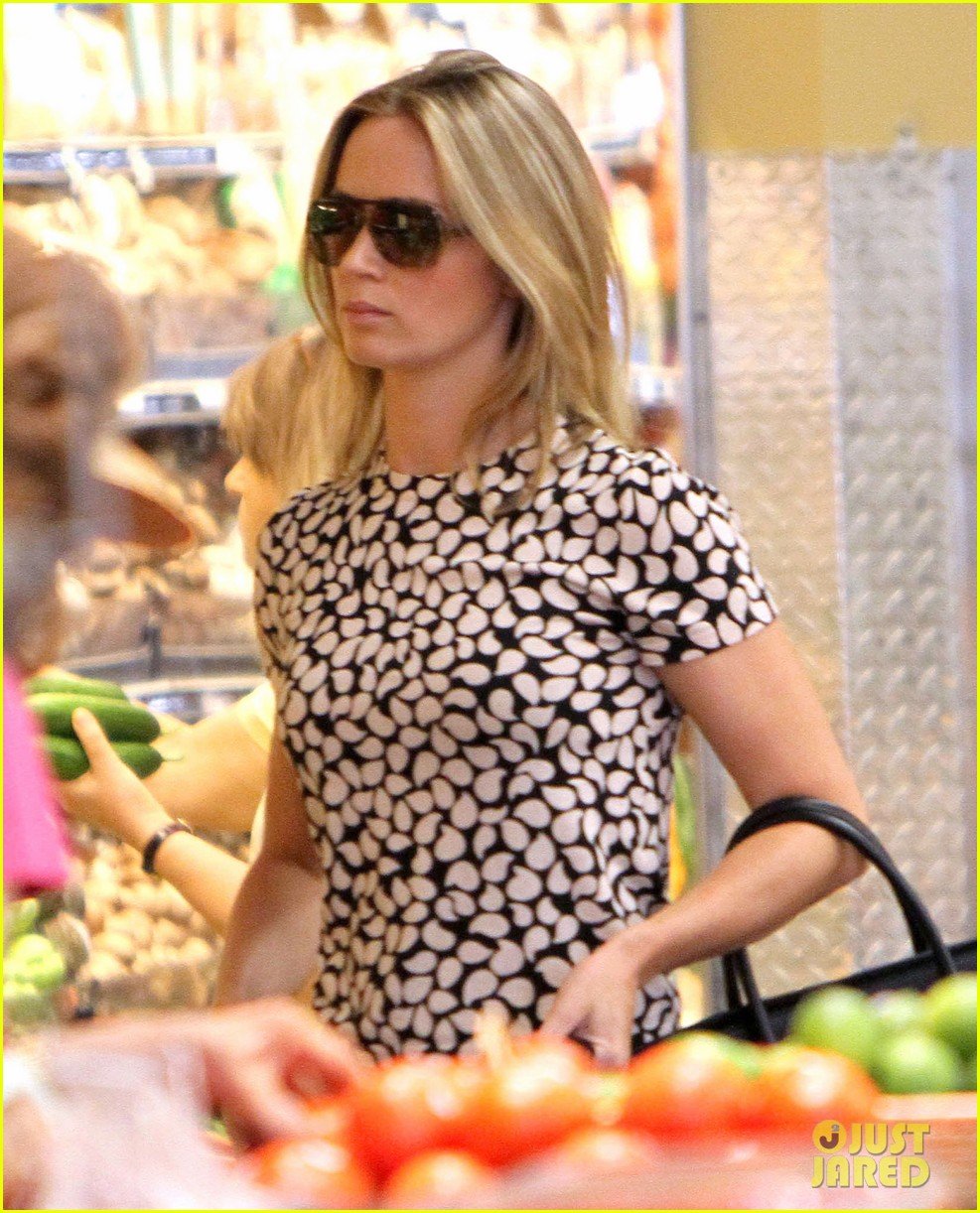 Emily Blunt Talks Movie Roles That Make Her Cringe!: Photo 2862382 ...