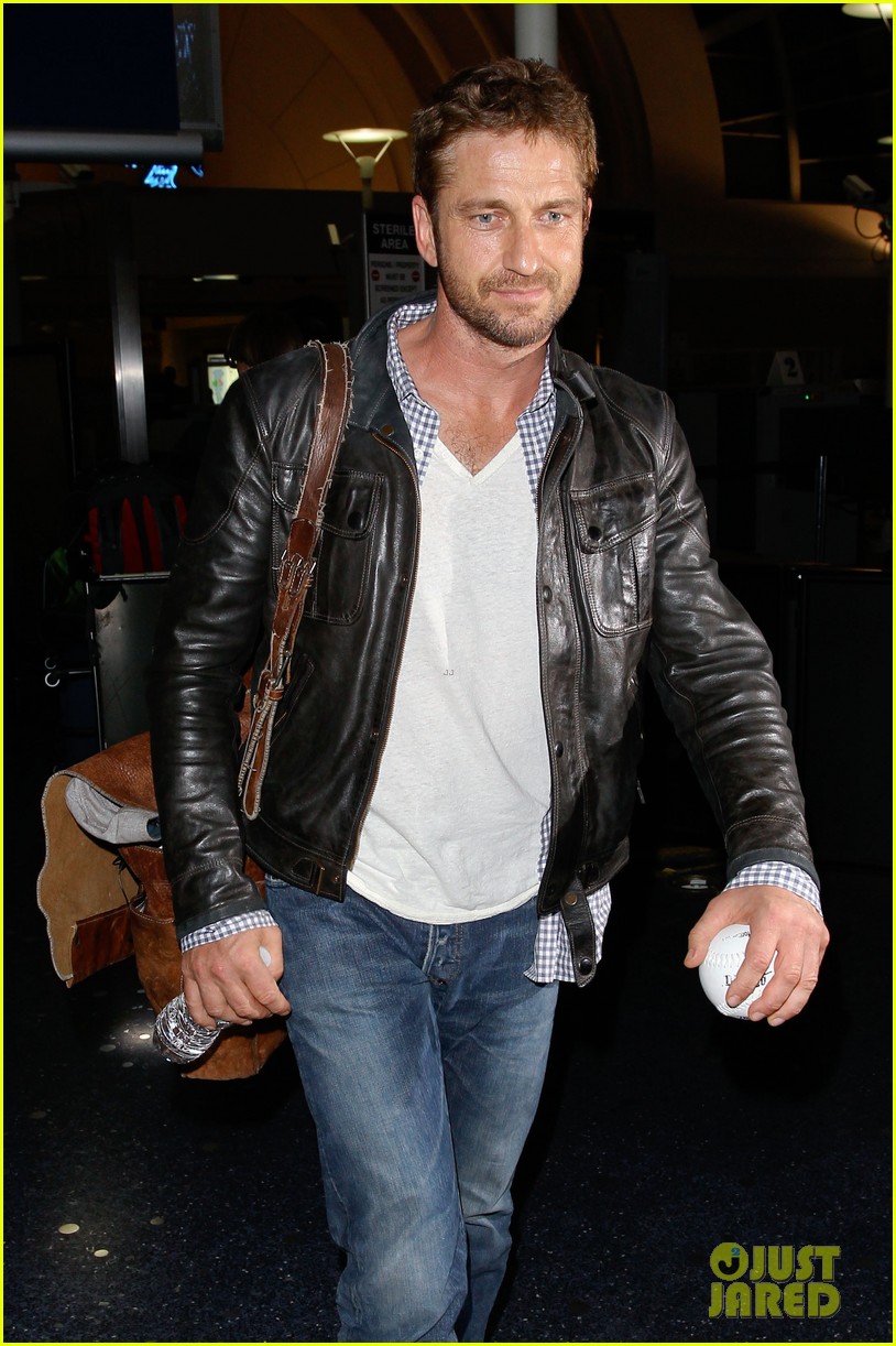 Gerard Butler: From New York to LAX!: Photo 2867133 | Gerard Butler ...