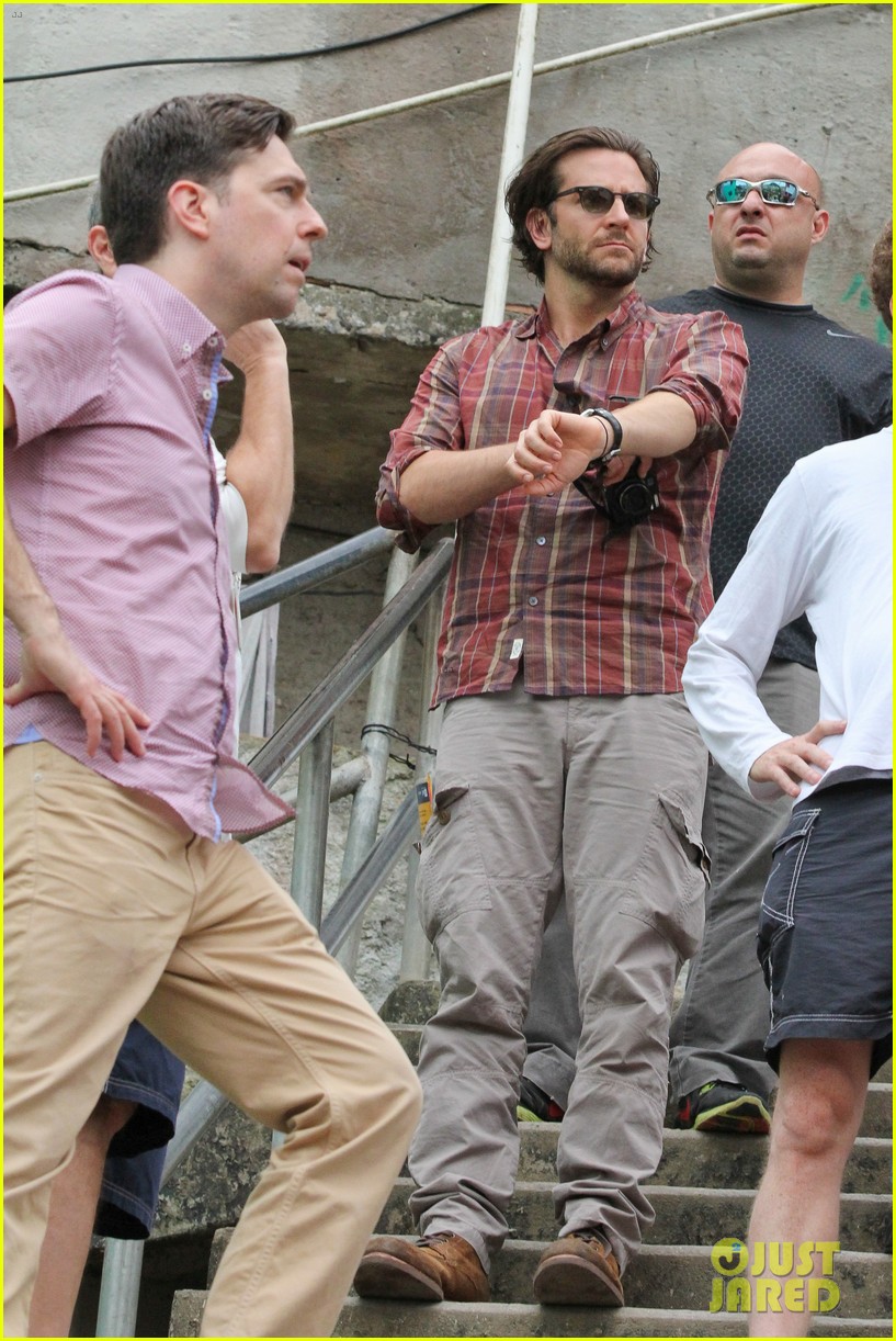 Bradley Cooper Visits Santa Marta Favela with Ed Helms: Photo 2880862 ...