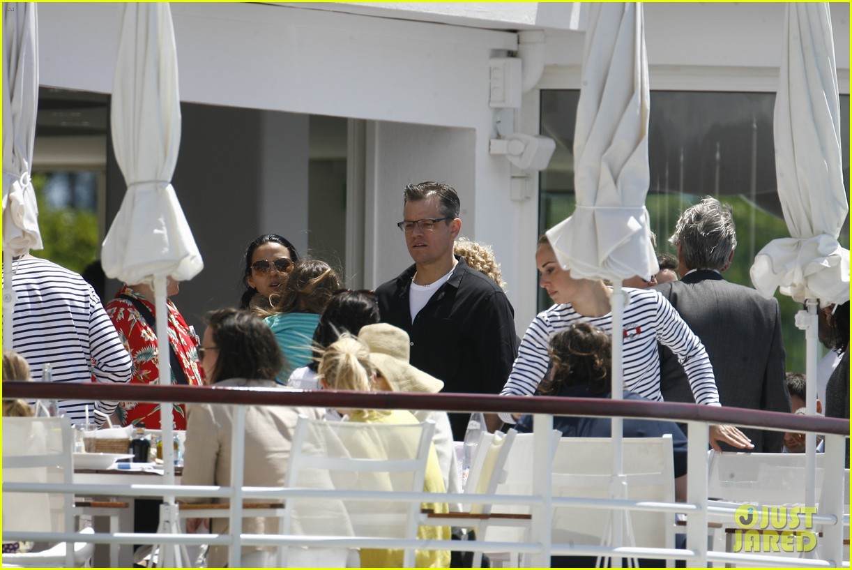Matt Damon: Family Lunch with Michael Douglas: Photo 2873756 ...