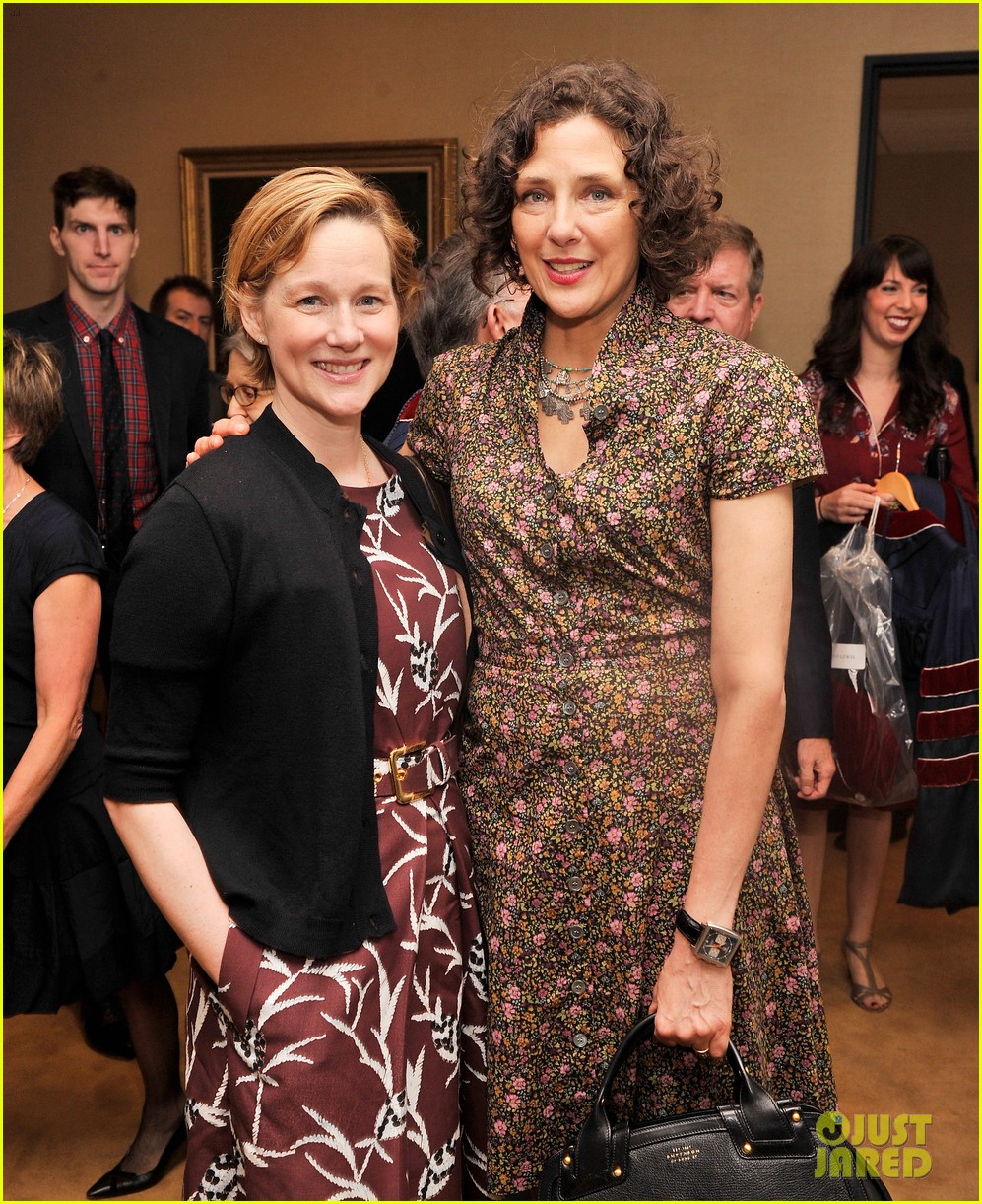 Daniel Day-Lewis & Laura Linney: Juilliard Commencement!: Photo 2877741 ...