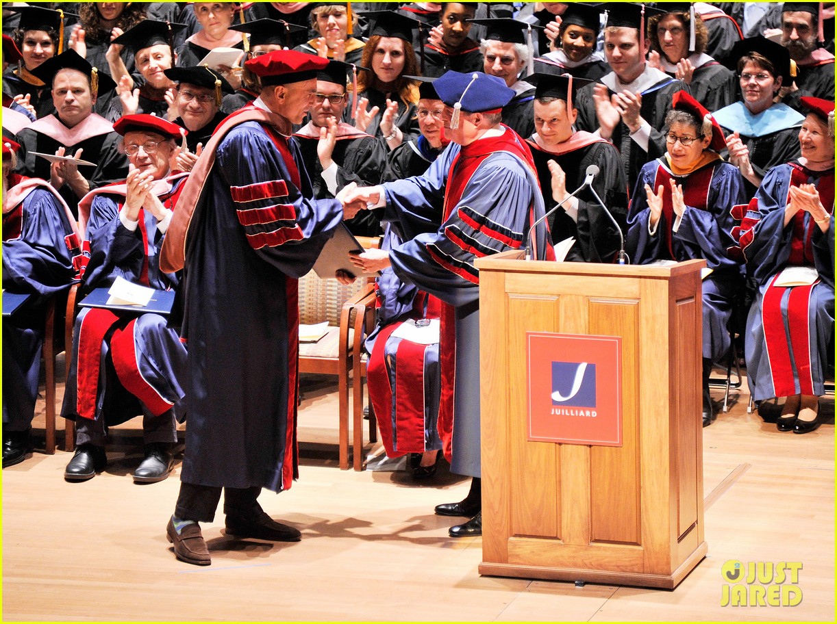 Daniel Day-Lewis & Laura Linney: Juilliard Commencement!: Photo 2877756 ...