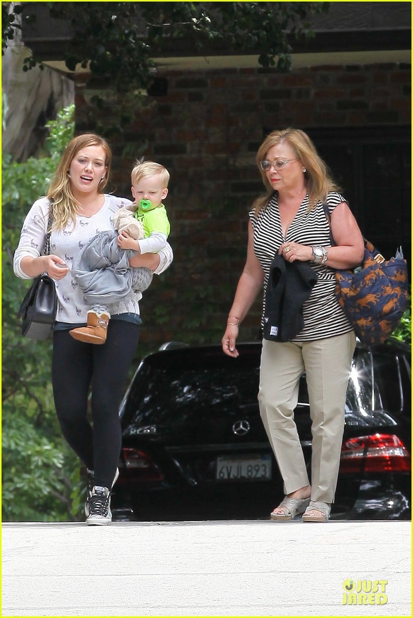 Hilary Duff & Luca: Mommy and Me Class with Mom Susan!: Photo 2872978 ...