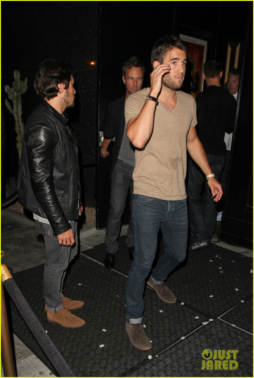 Emily VanCamp & Josh Bowman: 'Revenge' Season Finale Airs TONIGHT ...